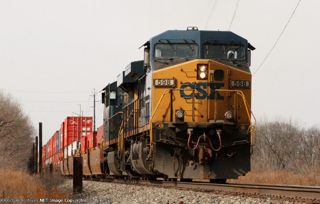 CSX 598 on Q190